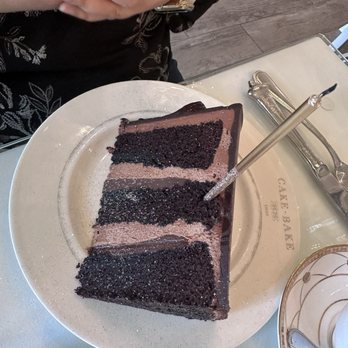 THE CAKE BAKE SHOP BY GWENDOLYN ROGERS-BROAD RIPPLE VILLAGE - Updated ...