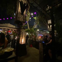 TOM TOM - Updated October 2024 - 1442 Photos & 1096 Reviews - 8932 ...