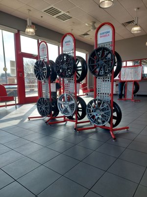 DISCOUNT TIRE - Updated October 2025 - 24 Photos & 120 Reviews - 2707 ...