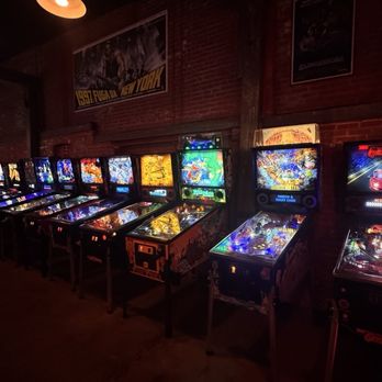 PINHALLA - Updated December 2025 - 10 Photos - 516 Fisgard Street ...