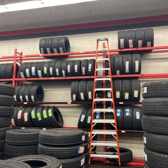 TOWN FAIR TIRE - Updated January 2026 - 26 Photos & 43 Reviews - 1127 ...