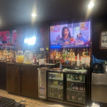 SANDTOWN PUB - Updated November 2025 - 65 Photos & 157 Reviews - 5819 ...