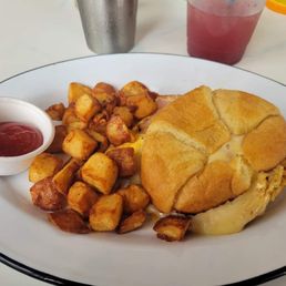 THE MESS AROUND - Updated December 2025 - 89 Photos & 63 Reviews - 471 ...