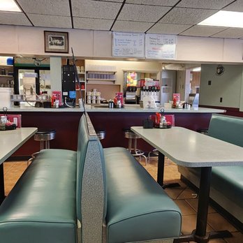 PAPERTOWN DAIRY BAR & RESTAURANT - Updated January 2026 - 10 Photos ...