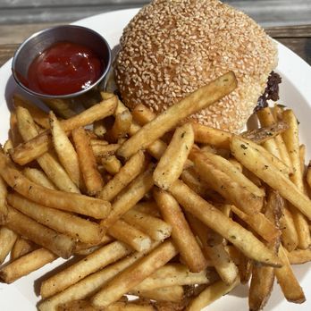 FOX BURGER - Updated December 2025 - 84 Photos & 77 Reviews - 6423 112 ...