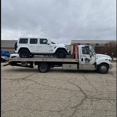 PRESTIGE TOWING - Updated July 2025 - 25 Photos - Darien, Wisconsin ...