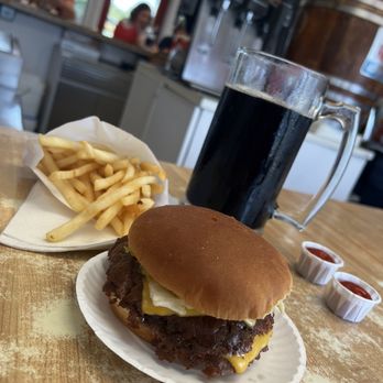 CARL’S DRIVE IN - Updated October 2025 - 250 Photos & 362 Reviews ...