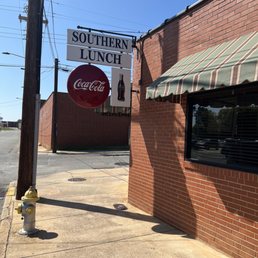 SOUTHERN LUNCH - Updated May 2025 - 120 Photos & 93 Reviews - 26 S ...