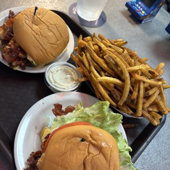 SEXTON’S BURGER BAR - Updated November 2025 - 133 Photos & 80 Reviews ...