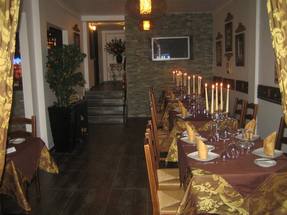 VICTOR GRILL - Updated April 2024 - 15 Photos - plaza de la fuente ...