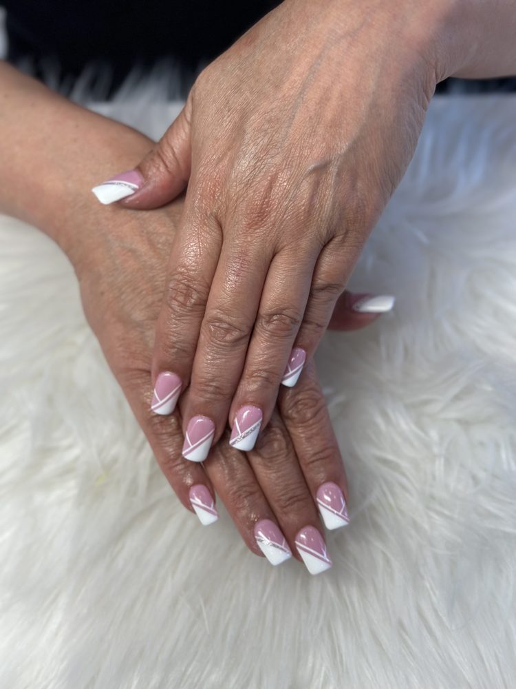 PAPILLON NAILS & SPA - 266 Photos & 79 Reviews - 1971 W Malvern Ave ...