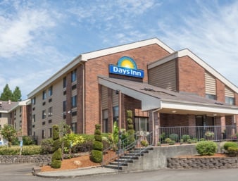 DAYS INN CLACKAMAS PORTLAND - Updated July 2025 - 21 Photos & 56 ...