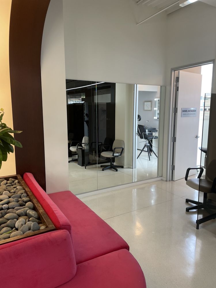 DE LEON GLASS - Updated December 2025 - 28 Photos & 10 Reviews - 2333 W ...