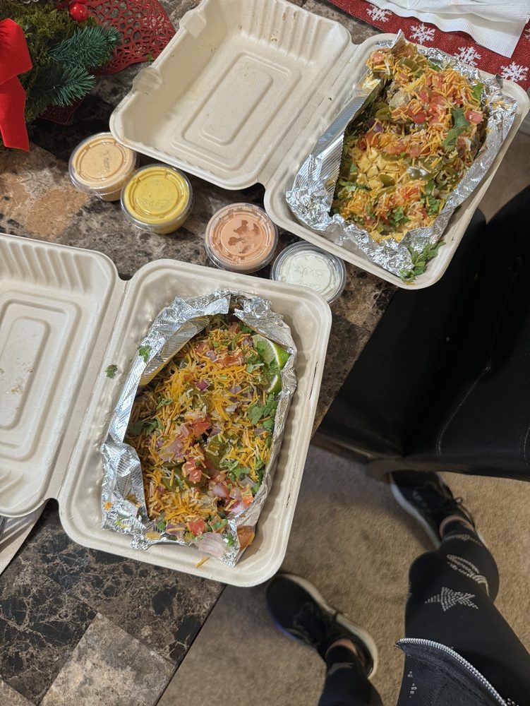 TACO TWIST - Updated August 2025 - 13 Photos & 11 Reviews - 3050 W Shaw ...