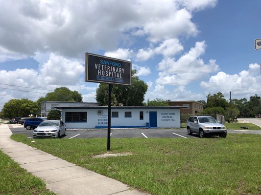 SANFORD VETERINARY HOSPITAL - Updated December 2025 - 10 Photos & 21 ...