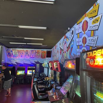 RETROVOLT ARCADE - Updated May 2025 - 261 Photos & 112 Reviews - 544 ...