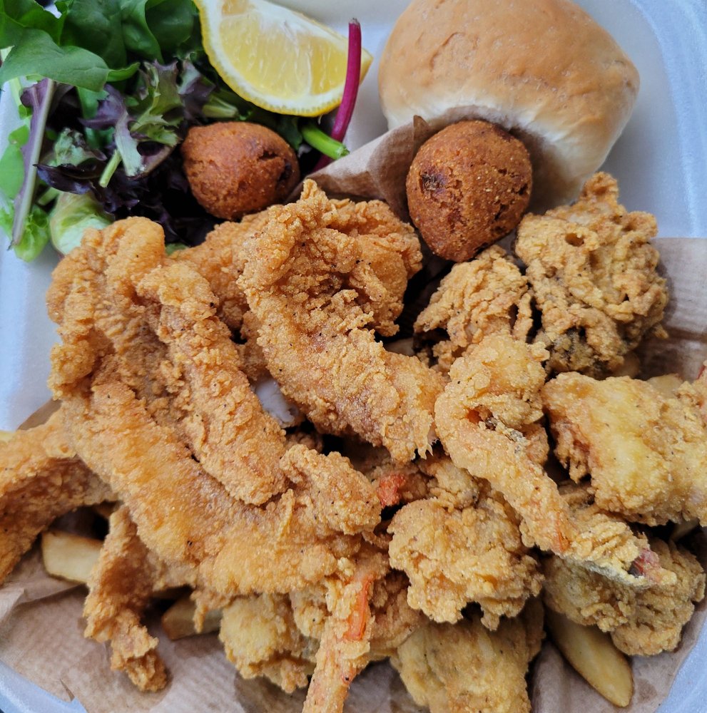FISH TOWN OUTLET - 40 Photos & 47 Reviews - Seafood - 3623 S La Brea ...