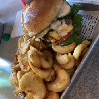 LOCAL PRESS EATERY - Updated December 2025 - 36 Photos & 50 Reviews ...