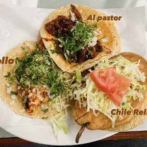 EL FARO RESTAURANT - 87 Photos & 200 Reviews - 3936 W 31st St, Chicago ...