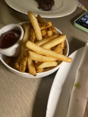 DAPHNE - 55 Photos & 16 Reviews - 67 Richmond Street W, Toronto ...