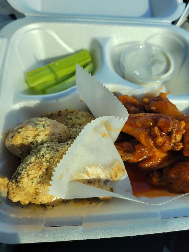 WING HEAVEN - Updated July 2025 - 22 Reviews - 5605 Ej Oliver Blvd ...