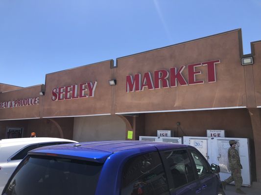 SEELEY MARKET - 140 Photos & 35 Reviews - 1805 W Evan Hewes Hwy, Seeley ...