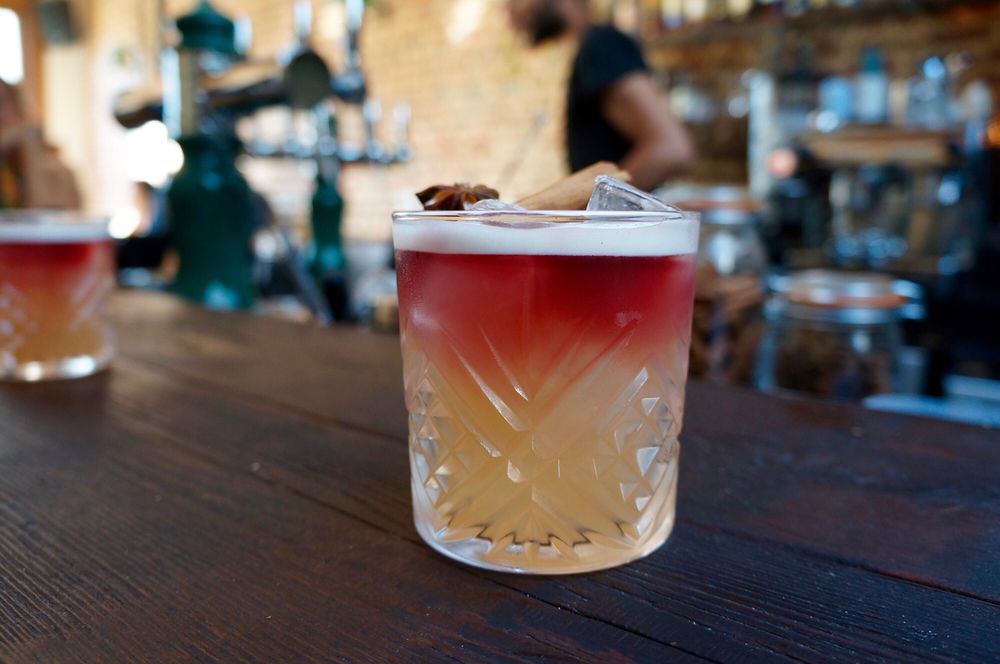 LE PACIFIC - Updated April 2024 - 18 Photos - Rue de l'Arbre Bénit 6 ...