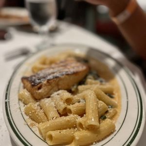 ROTELLI PIZZA AND PASTA - Updated December 2025 - 85 Photos & 140 ...