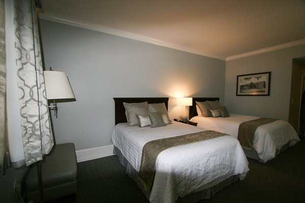 BUTLER GUEST HOUSE - Updated June 2025 - 19 Photos - 45 Walker Rd ...