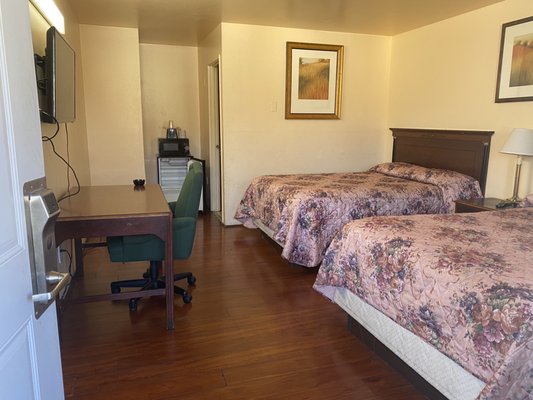 DIAMOND INN MOTEL - Updated March 2025 - 33 Photos - 6222 W Fond Du Lac ...