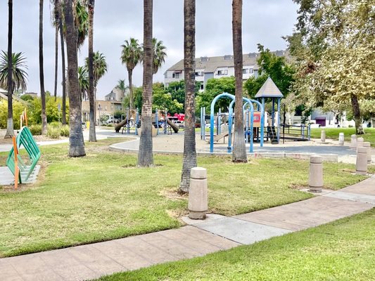 CESAR E CHAVEZ PARK - Updated August 2024 - 75 Photos & 16 Reviews - 401 Golden Ave, Long Beach ...