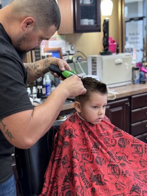 FRIENDLY BARBER SHOP - Updated January 2026 - 83 Photos & 132 Reviews ...