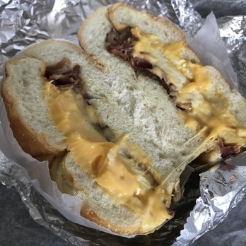 WORLD FAMOUS DELI - Updated March 2025 - 28 Photos & 27 Reviews - 475 ...