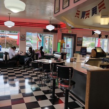 Hi-Way 101 Diner - 119 Photos & 190 Reviews - Diners - 392 W Washington ...