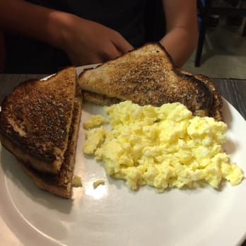 MUM’S RESTAURANT & BAKERY - Updated August 2025 - 10 Photos & 17 ...