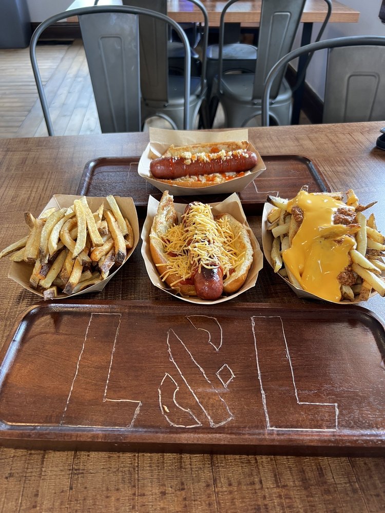 LOCK AND LANDING HOTDOGS - Updated October 2025 - 231 Market St ...