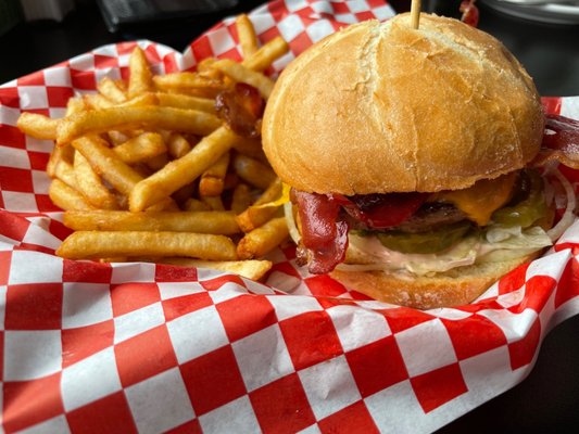 GREEN LANTERN TAVERN - Updated December 2025 - 135 Photos & 242 Reviews ...