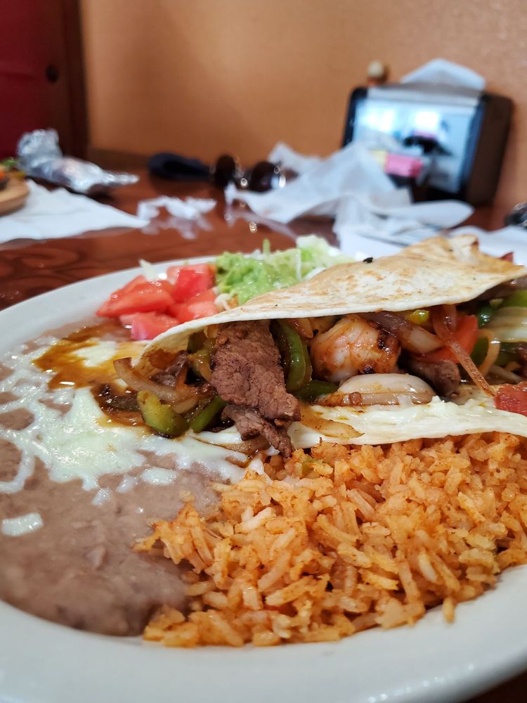 LOS CANTARITOS - Updated January 2025 - 83 Photos & 43 Reviews - 3112 ...