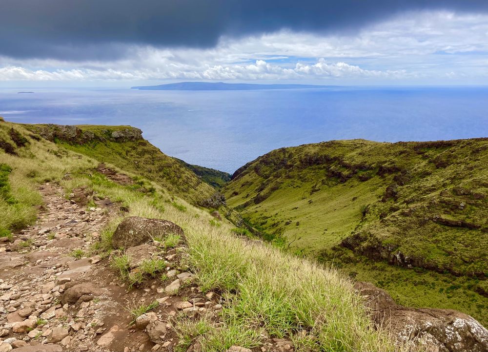 LAHAINA PALI TRAIL - TEMP. CLOSED - Updated May 2024 - 157 Photos & 38 ...
