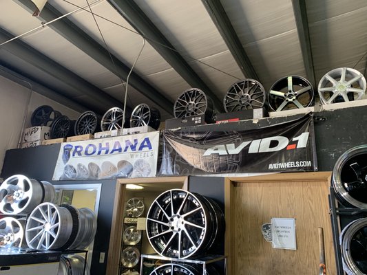 MAC WHEELS & TIRES - Updated August 2025 - 20 Photos - 1899 S Redwood ...