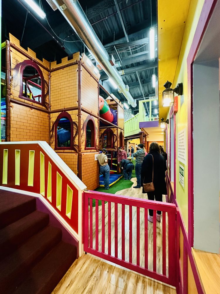 MAGIC GROUND - Updated December 2025 - 113 Photos & 67 Reviews - 3100 ...