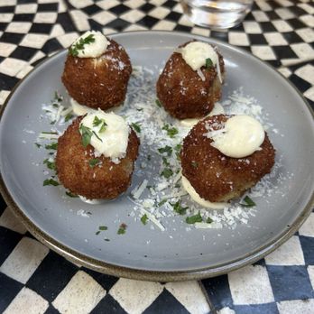 FANDI MATA - Updated April 2025 - 853 Photos & 421 Reviews - 74 Bayard ...