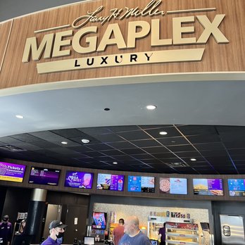 MEGAPLEX 12 THEATRE - Updated August 2025 - 68 Photos & 121 Reviews ...