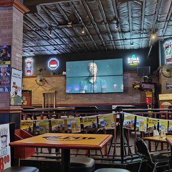 DJ’S SPORTS BAR & GRILL - Updated December 2025 - 65 Photos & 68 ...