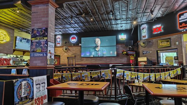 DJ’S SPORTS BAR & GRILL - Updated December 2025 - 65 Photos & 68 ...