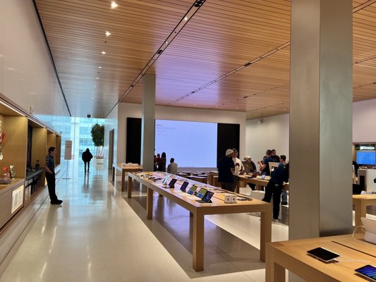 APPLE CHERRY CREEK - Updated December 2025 - 81 Photos & 437 Reviews ...