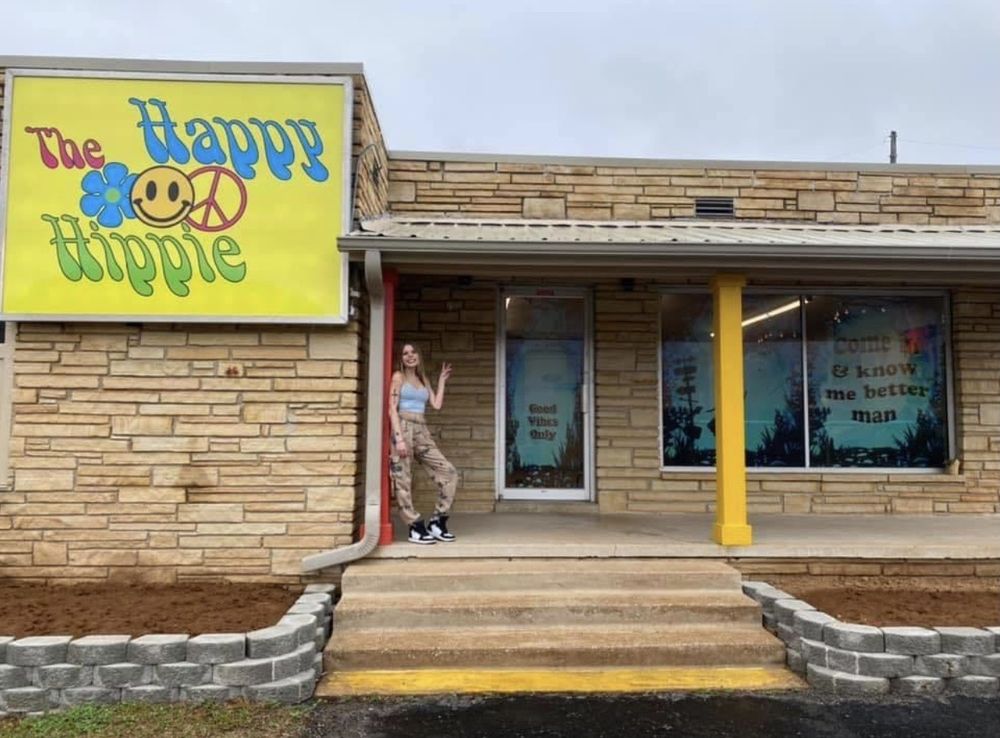 THE HAPPY HIPPIE - Updated October 2025 - 300 W Main St, Hardy ...