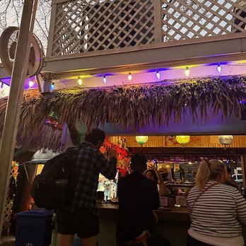 POOL BURGER - Updated July 2025 - 297 Photos & 225 Reviews - 2315 Lake ...