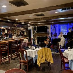 THE ‘76 HOUSE - Updated December 2025 - 586 Photos & 450 Reviews - 110 ...