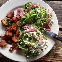 RADIO ROOM - Updated October 2025 - 756 Photos & 880 Reviews - 1101 NE ...